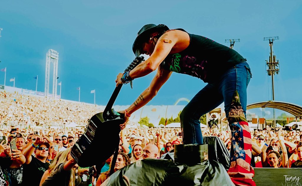 Get Your Parti-Gras On Contest - Bret Michaels Official Web Site