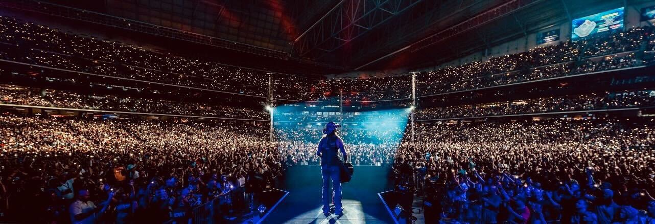 Bret Michaels Brings Parti-Gras To Minute Maid Park / Offers Uvalde’s ...